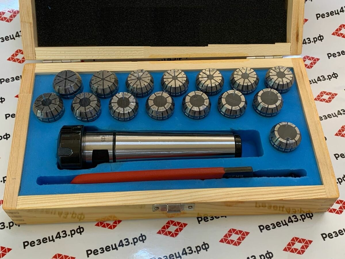 Цанговый патрон Морзе 4 с ключом и с набором цанг ER25 в деревянном кейсе