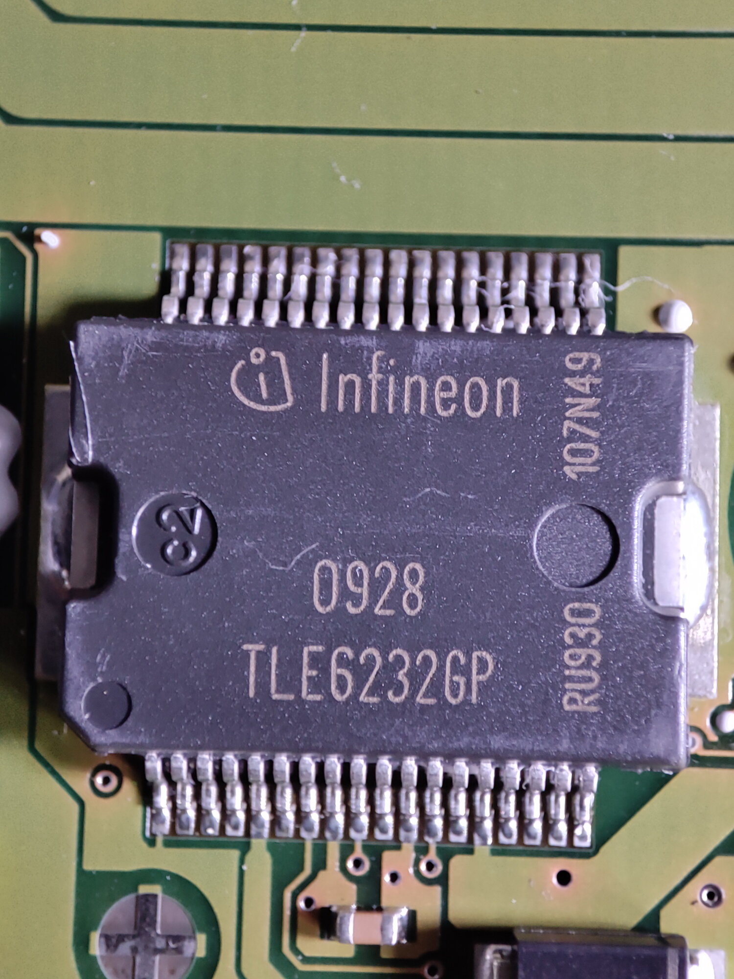 Микросхема INFINEON TLE6232GP