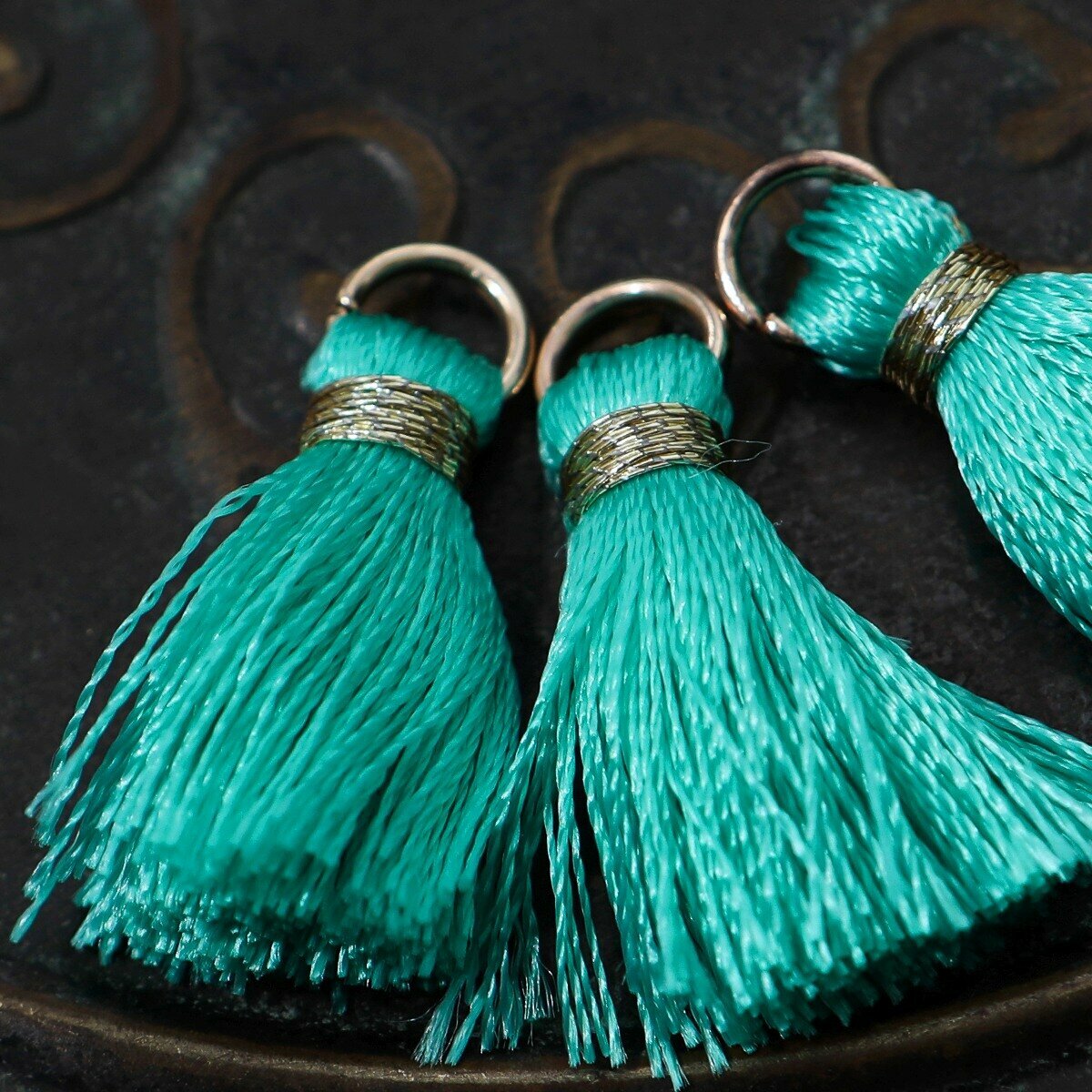 Кисточка декоративная 10 шт./ Декор для рукоделия, шитья, украшений, нейлон/латунь, 23-27x5 мм, цвет тиффани