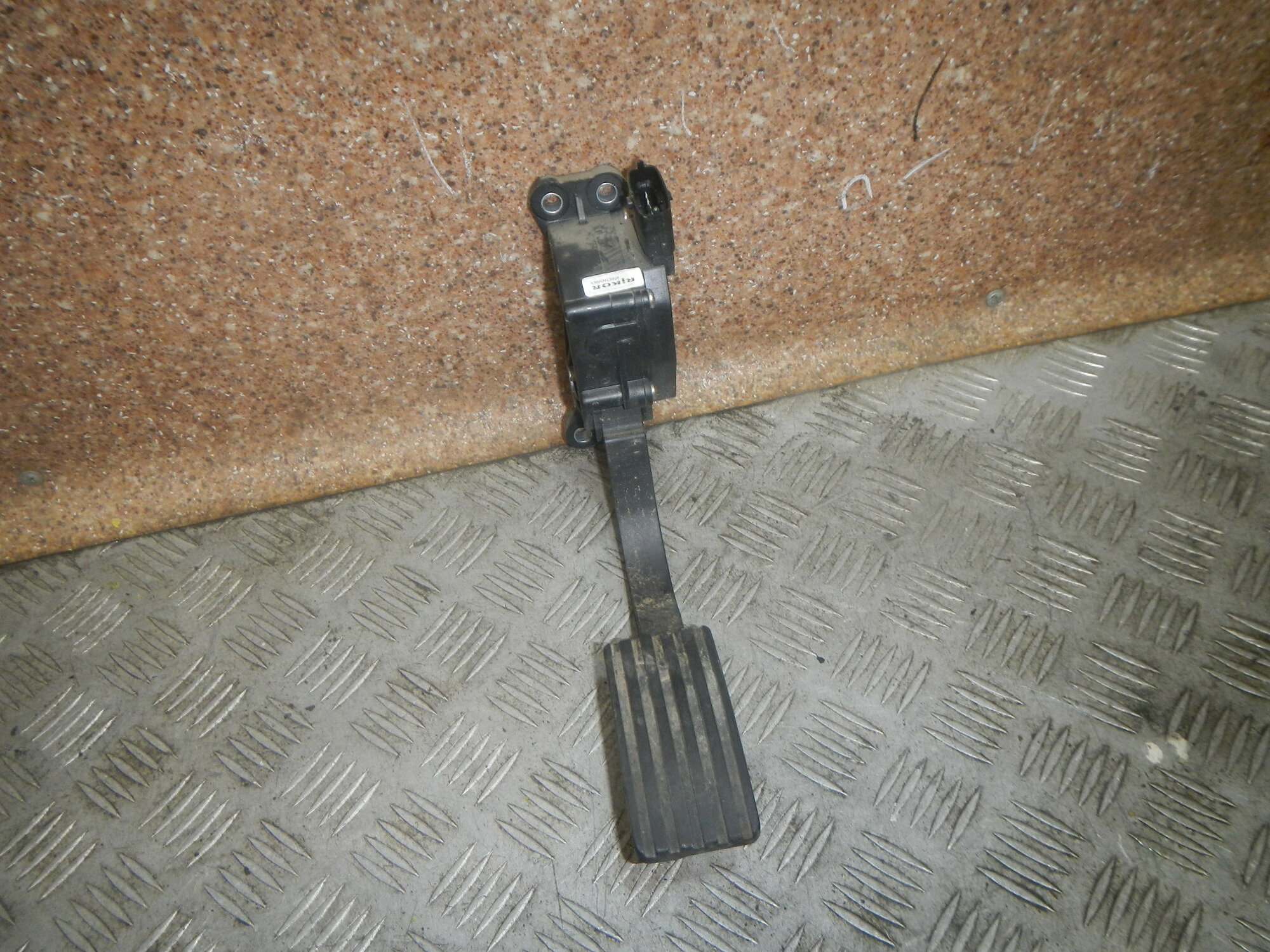 Б/У Педаль газа, ВАЗ (VAZ)-LADA VESTA (веста) LADA VESTA (Веста) Без видимых повреждений. 566377 LADA арт. 8450030628