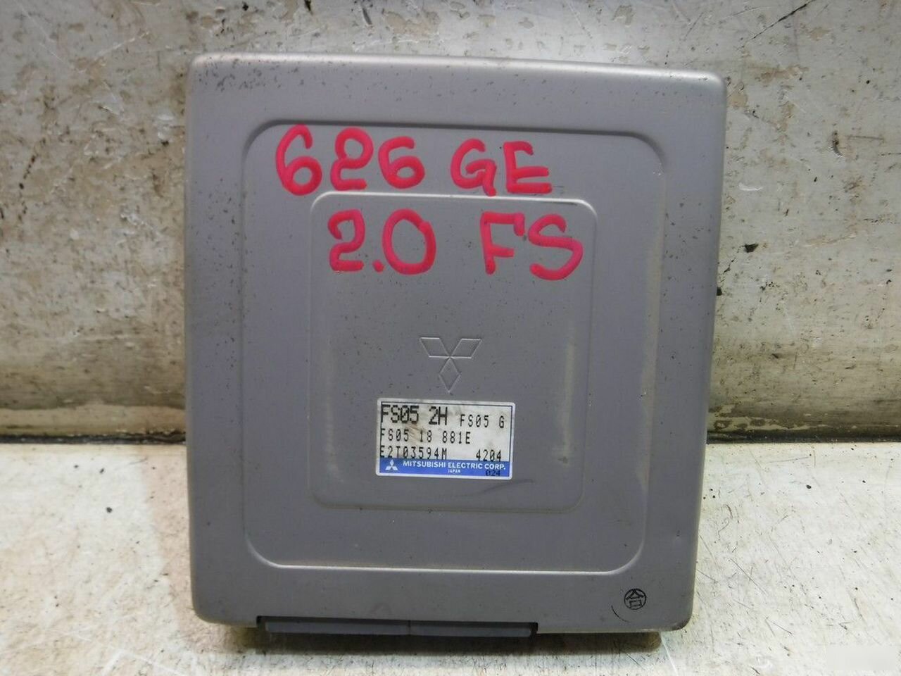 Блок управления двигателем Mazda 626 GE (1991—1997) FS0518881E-E2T03594M