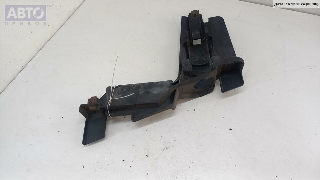 Крепление фары правой BMW 3 E46 (1998-2006)