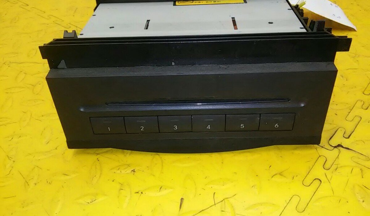 Чейнджер компакт дисков W164 M-klasse (ML) Mercedes-Benz A2118705390