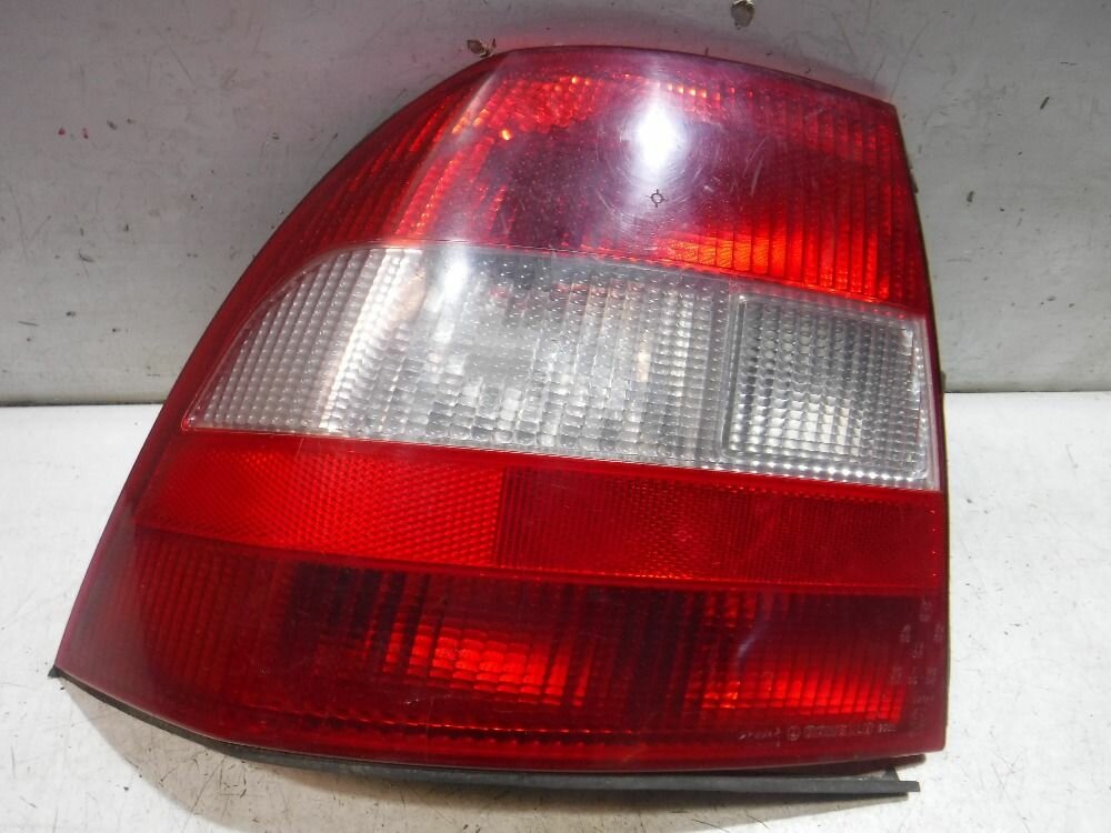 Фонарь задний левый Opel Vectra B 90568047