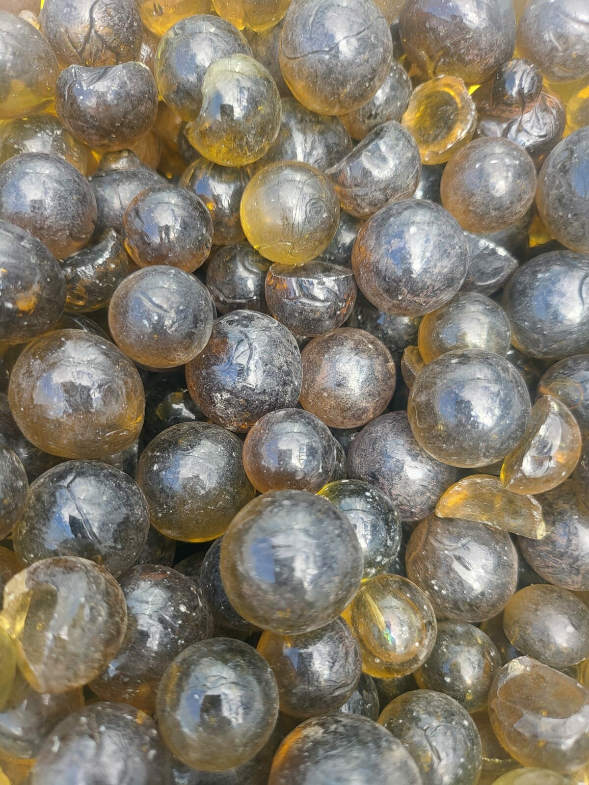 Стеклянные шарики для декора и аквариумов коричневые 1 кг.(90 шт)