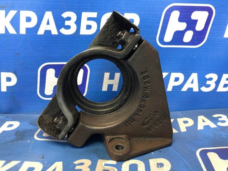 Кронштейн промежуточного вала Ford Fiesta MK5 1.4 2S6W3K305DB