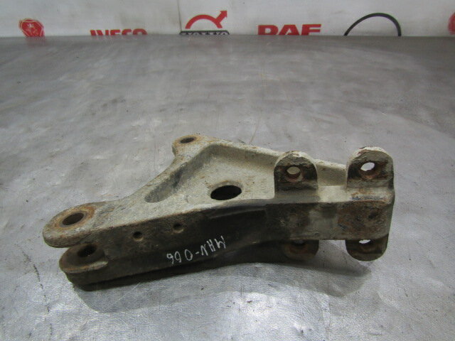 Кронштейн усилителя бампера левый MAN TGA, TGX, TGS