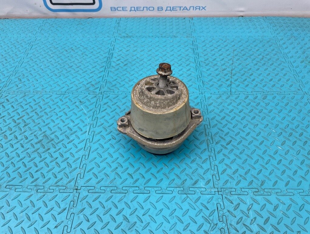 Подушка двигателя Porsche Cayenne 2004 955 M48.00 4.5 OEM 94837505001