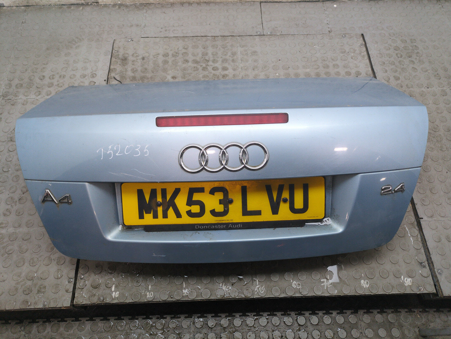 Крышка (дверь) багажника Audi A4 (B6) Б/У