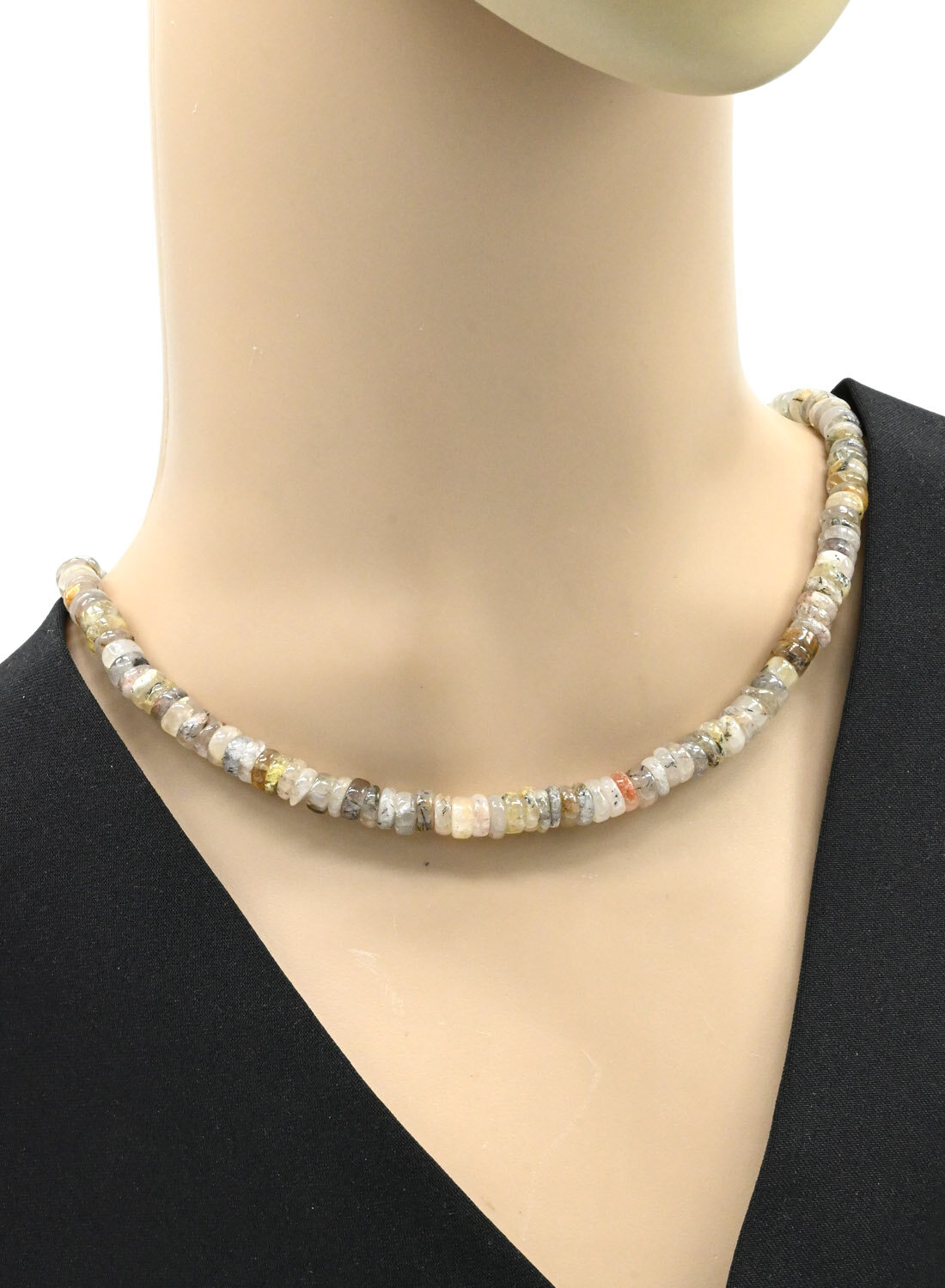 Бусы, кварцит