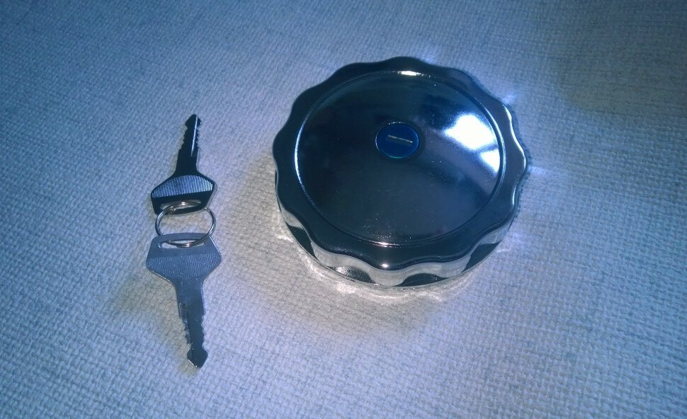 Крышка бензобака Урал с замком