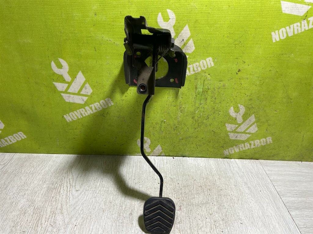 Педаль тормоза Hyundai Accent 2 (+тагаз) 00-12