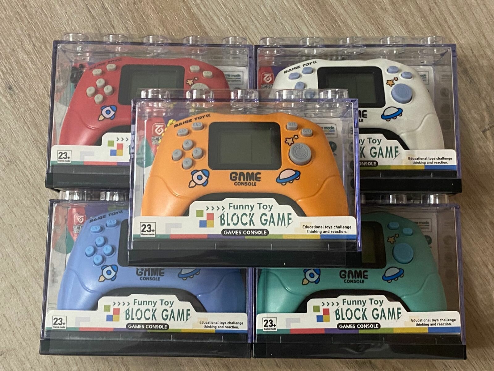 Тетрис с более чем 23 играми для детей в удобной форме джостика