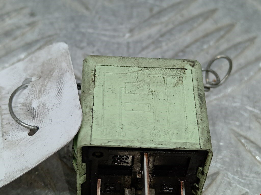 Реле BMW 5-Series (E39) 61368373700 арт. 2145927