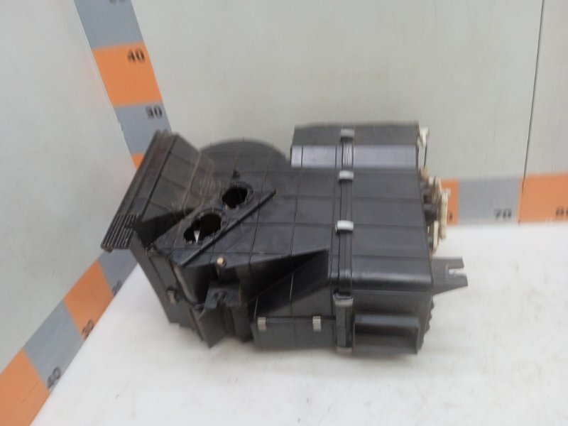 Б/У корпус печки, под радиатор, Киа Спортейдж 1 Корпус отопителя Kia Sportage 1994 1, JA 281187 Hyundai-KIA арт. K01161130,...