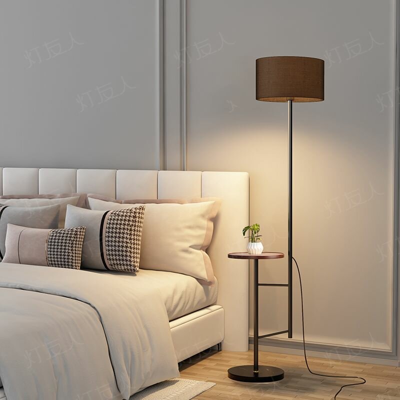 Напольный светильник