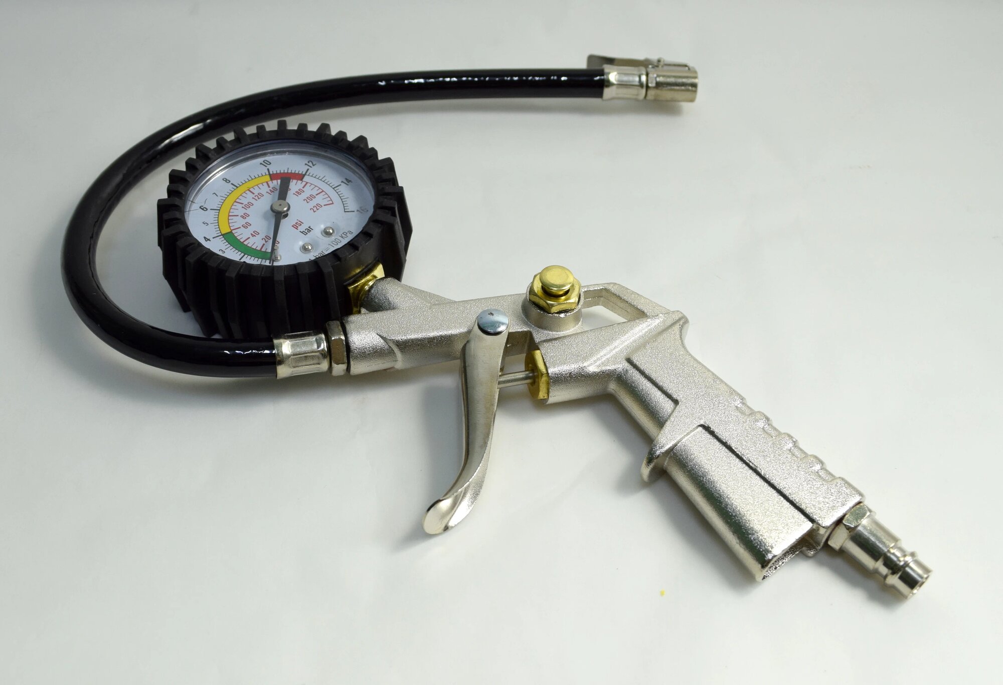 Пистолет для подкачки Сервис Ключ 70600, аналоговый манометр, соединение 1/4", 370 г