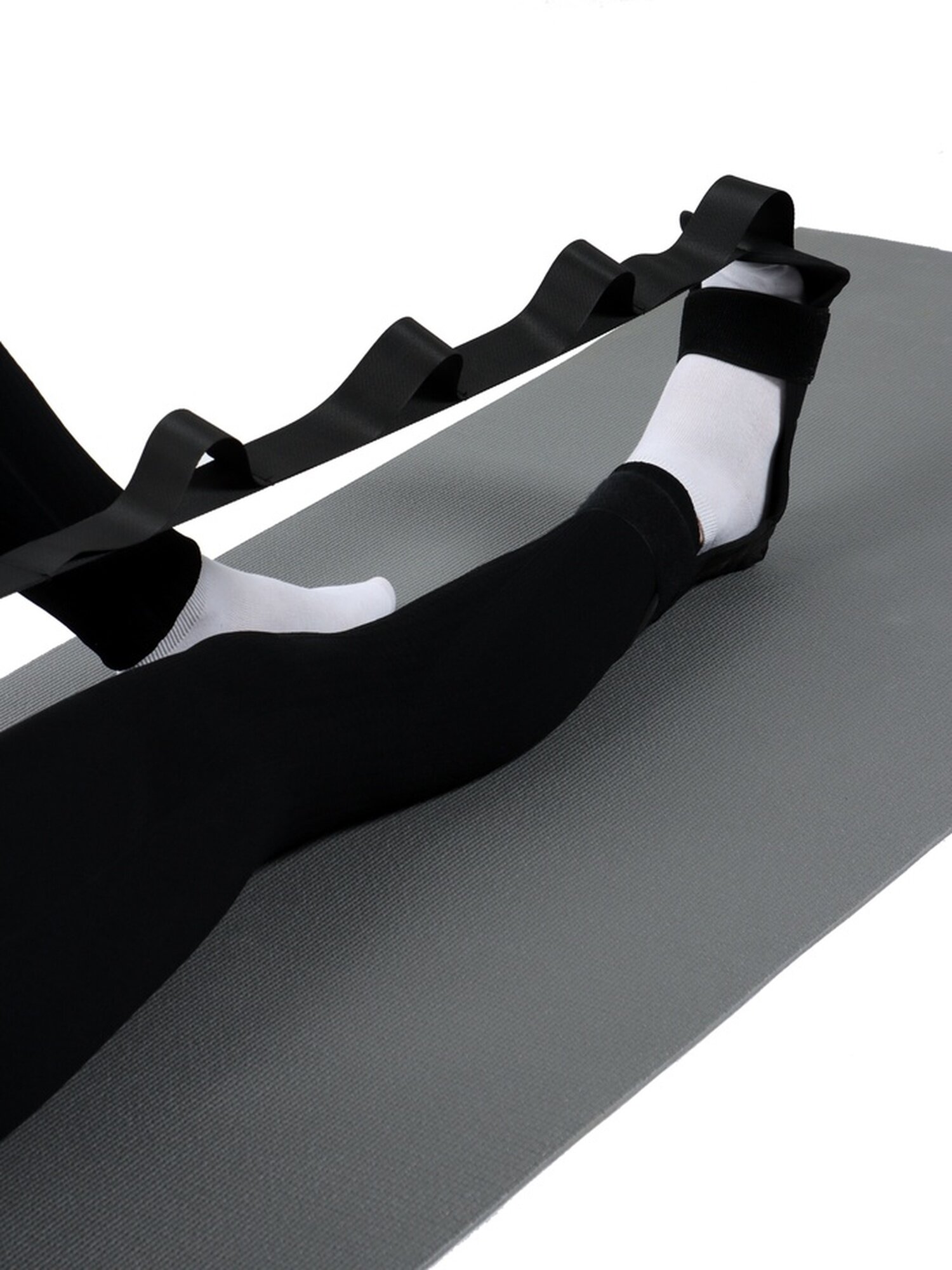 Эспандер-лента с захватами Сима-ленд, для мышц ног, цвет черный, 1 шт