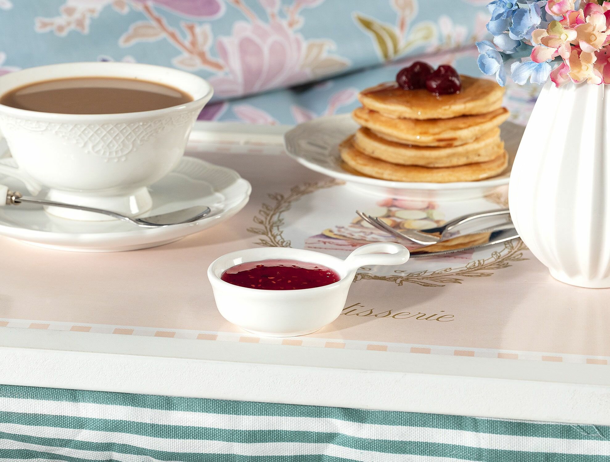 Соусник фарфоровый, соусница. Состав:100%Костяной фарфор. Размер:8CM. Цвет: Белый/PETIT