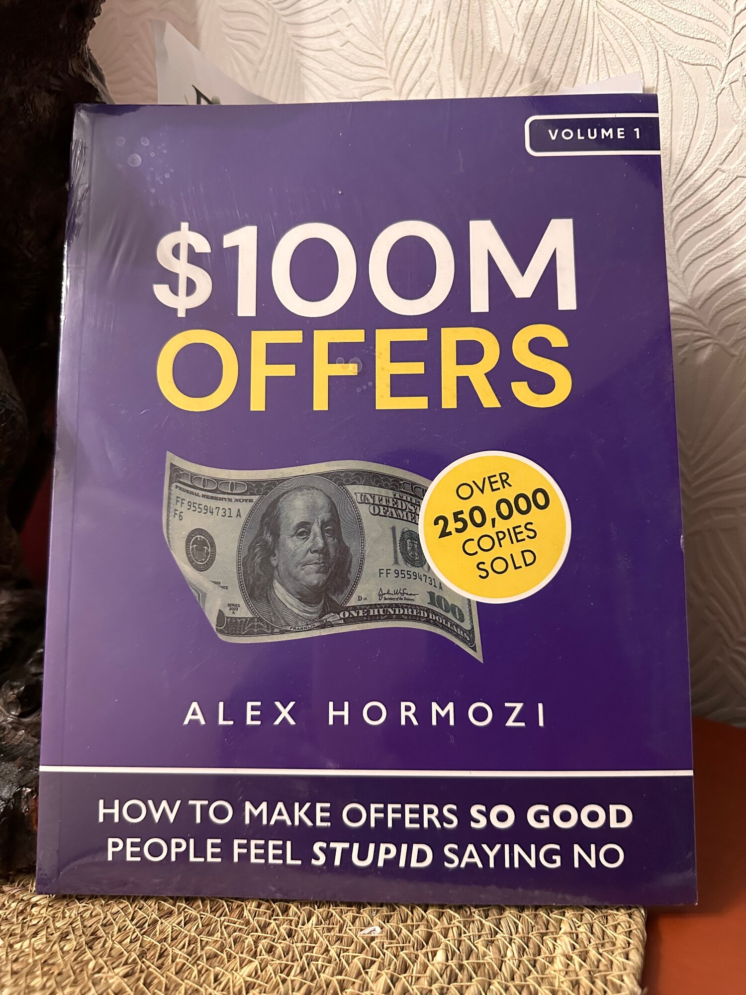 Alex Hormozi. 100M Offers: How To Make Offers So Good People Feel Stupid Saying No Офферы на 100 миллионов Хормози Алекс