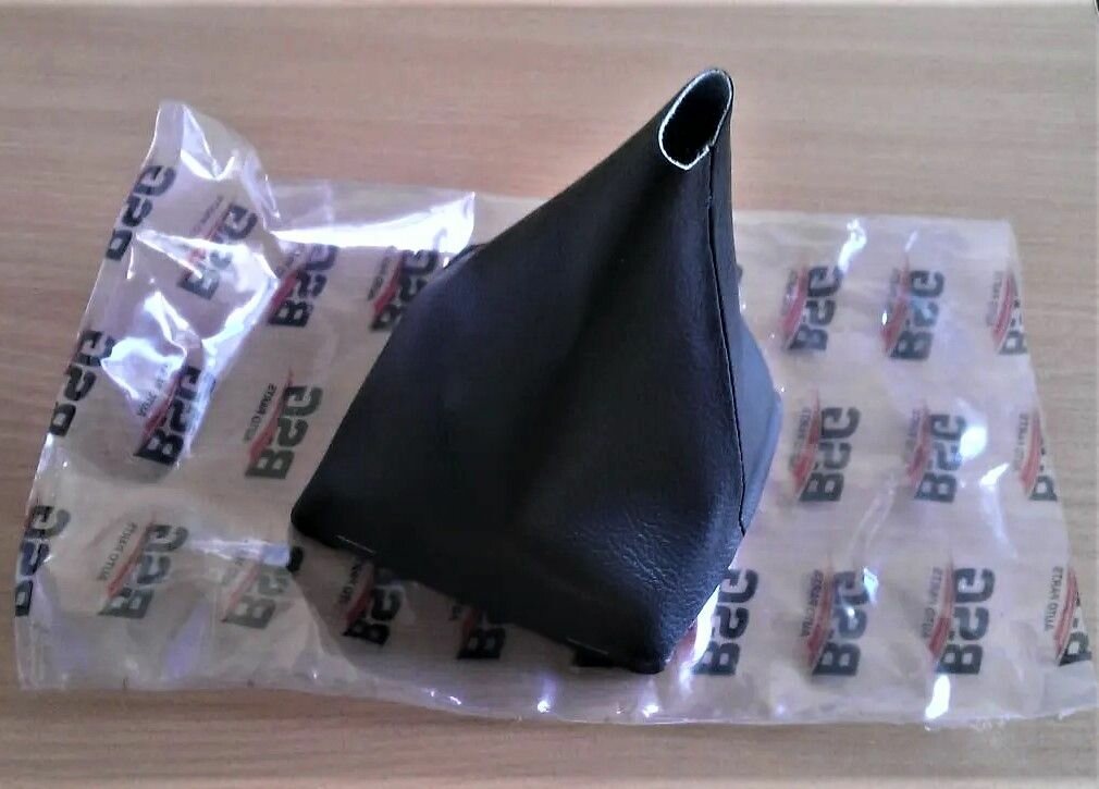 Чехол ручки МКПП на Форд Фокус 2 рестайлинг, для центральной консоли без штатного подлокотника (2008-2011 г. в.)