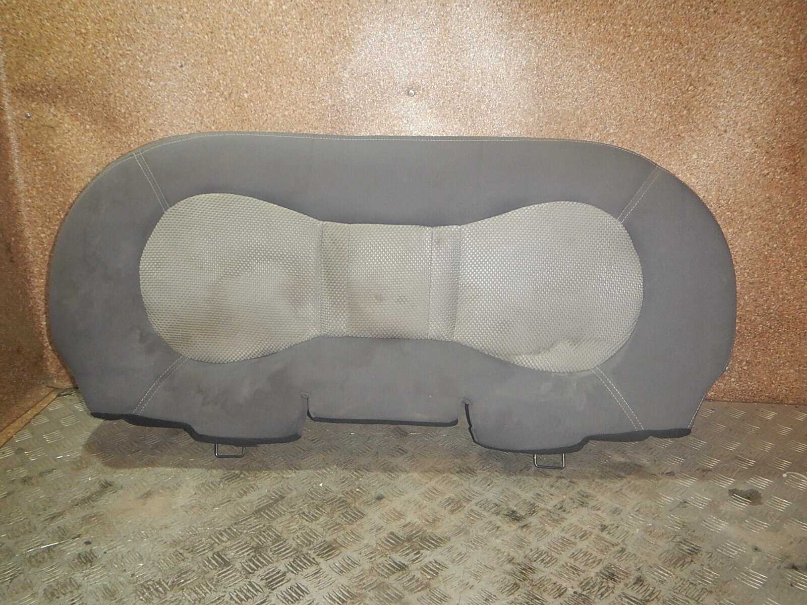 Б/У Сиденье заднее (диван), Chery (Черри)-INDIS (11-) Chery INDIS (11-15) Грязное 352577 CHERY арт. S18D7003010CA