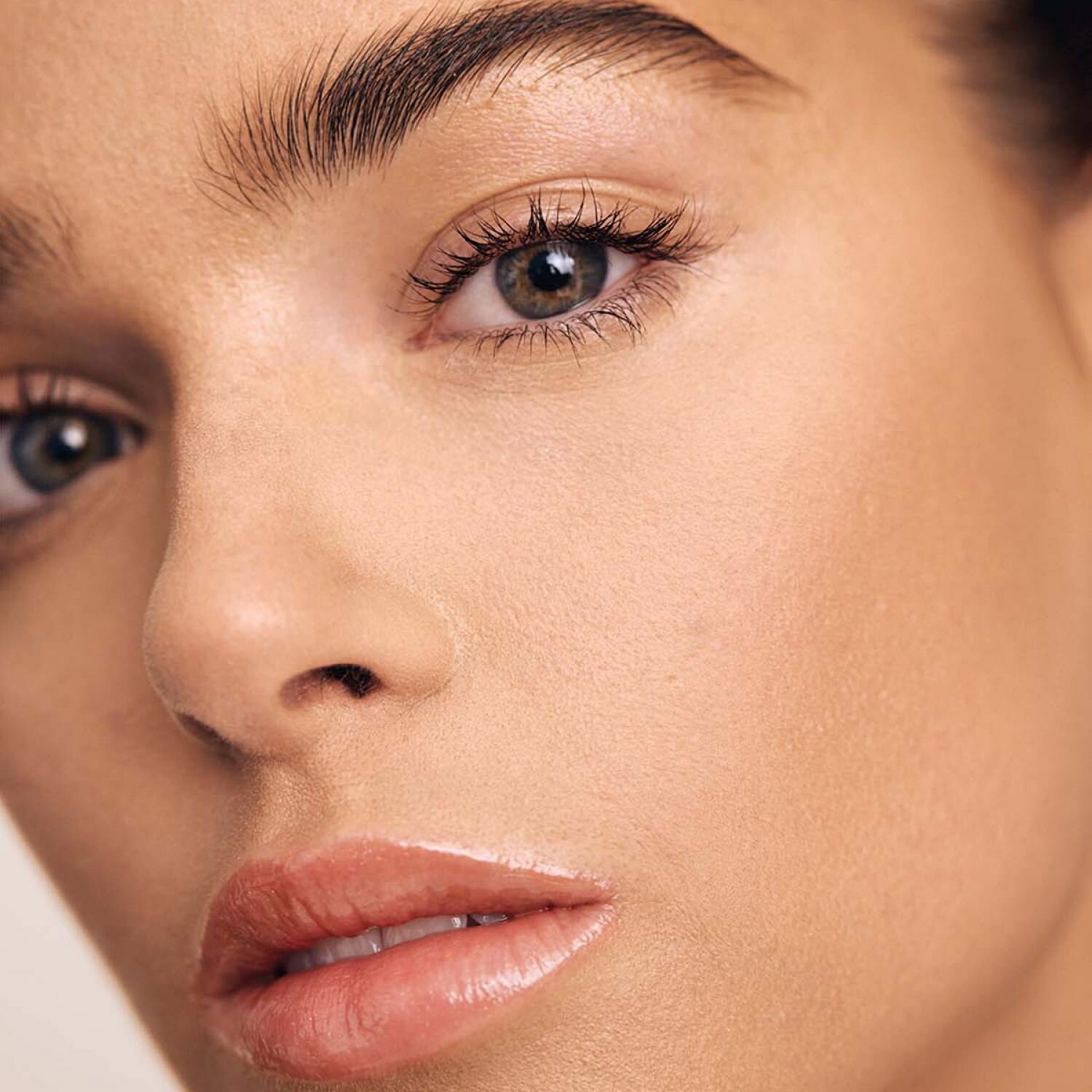 Кремовый стойкий консилер Fenty Beauty PRO FILTR INSTANT RETOUCH CONCEALER - Тон 260