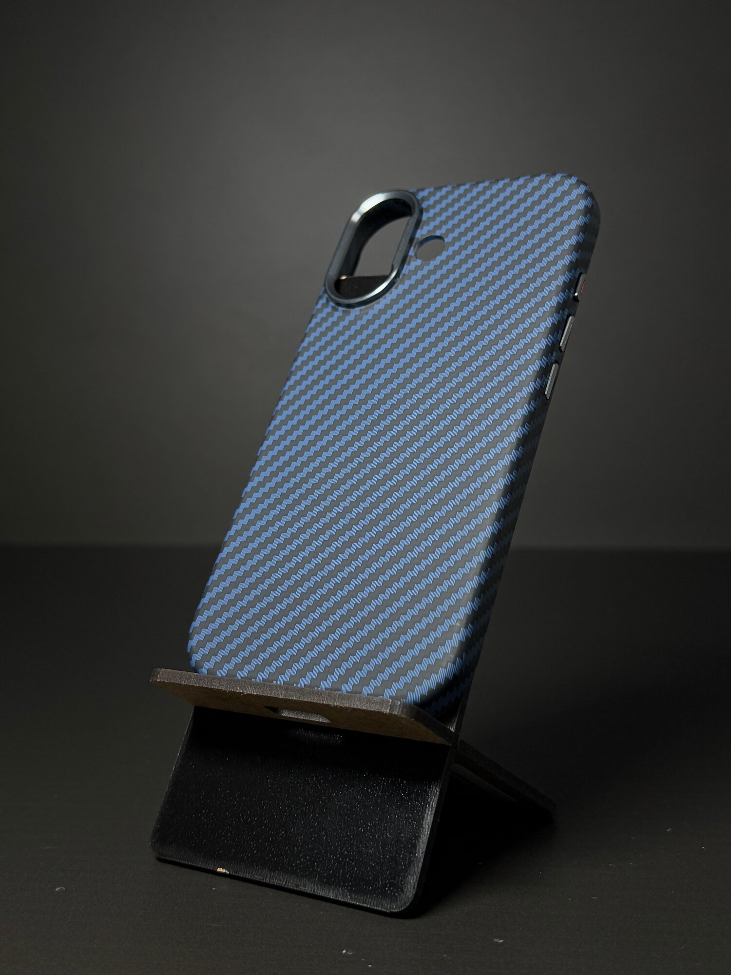 Чехол для Айфон 17 с МагСейф из Кевлара / чехол iPhone 17 с MagSafe Kevlar LUXO Life, классический синий, карбоновый