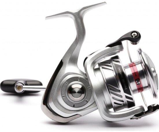 Катушка безынерционная Daiwa 20 CROSSFIRE LT 5000-C