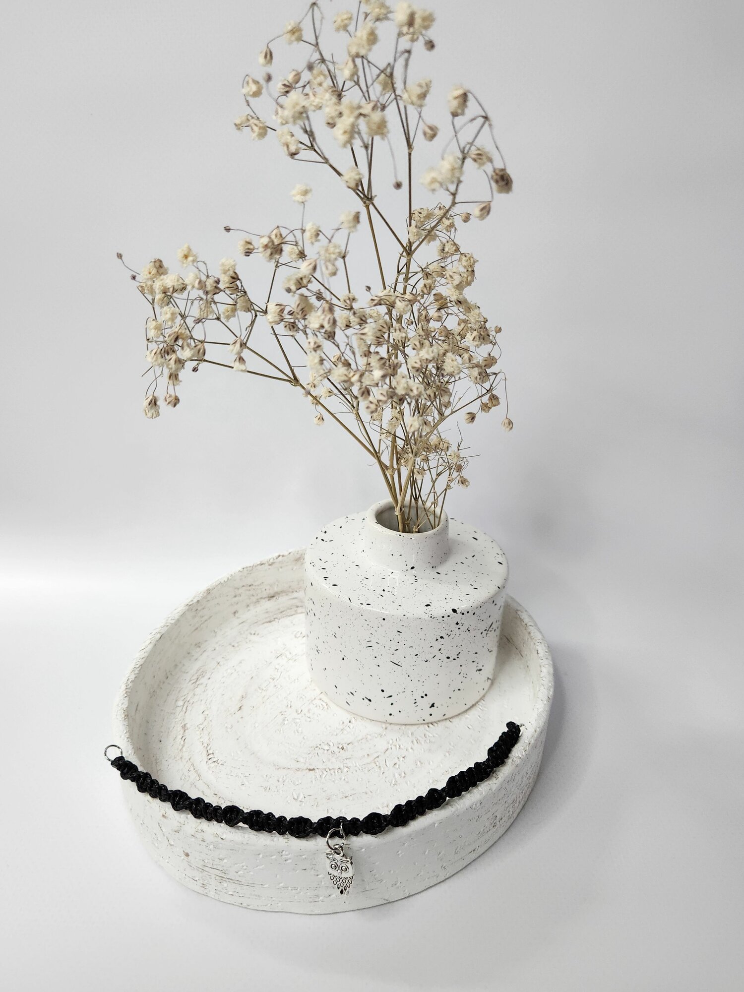 Плетеный браслет