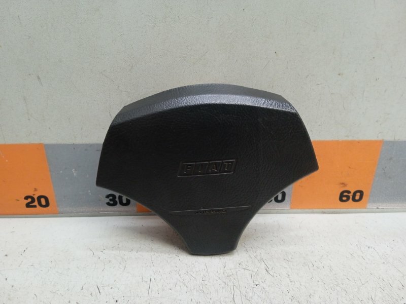 Б/У Фиат Пунто 1 Подушка безопасности в руль Fiat Punto 1996 176 267633 Fiat/Alfa/Lancia арт. 182931160