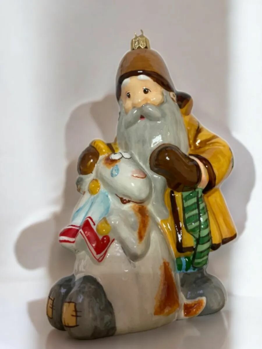 Игрушка на елку Дедушка с козой, 9см