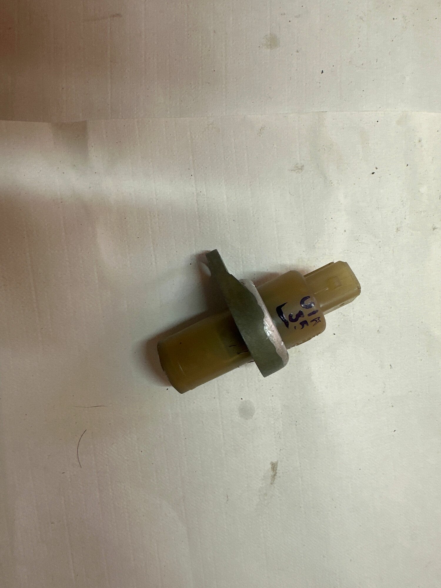 Датчик положения коленвала ВАЗ-21083