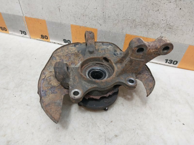 Б/У В сборе со ступицей, ступица Кулак поворотный Toyota Corolla 2006 ZZE120, ZZE121, E120 Перед. Лев. 453348 TOYOTA арт. 432...