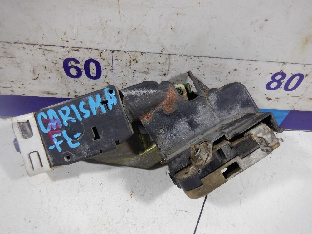 Замок двери передней левой Mitsubishi Carisma MR911381