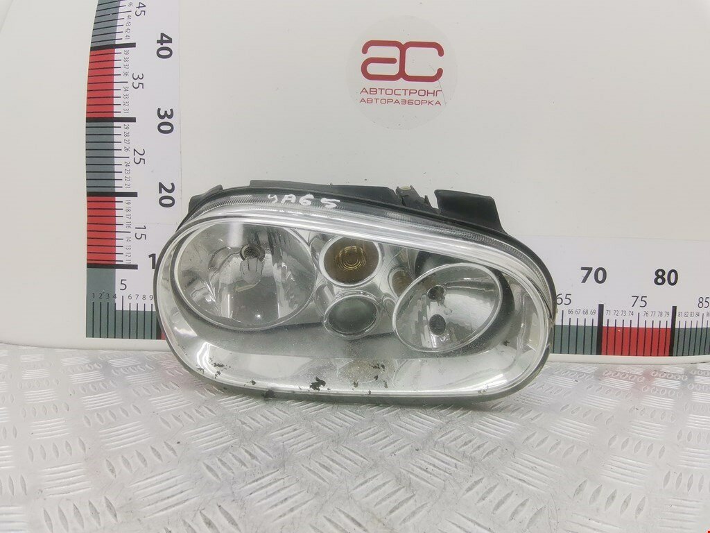 Фара правая Volkswagen Golf 4 1J1941018K арт. 2054614