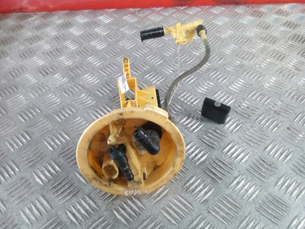 Датчик уровня топлива BMW 3-Series (E90/E91/E92/E93) 16117159162 арт. 491488