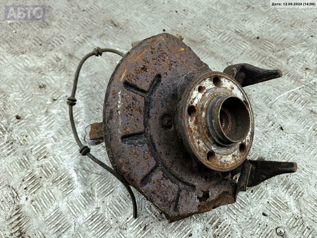 Ступица передняя правая Skoda Fabia mk1 (6Y) 1999-2009