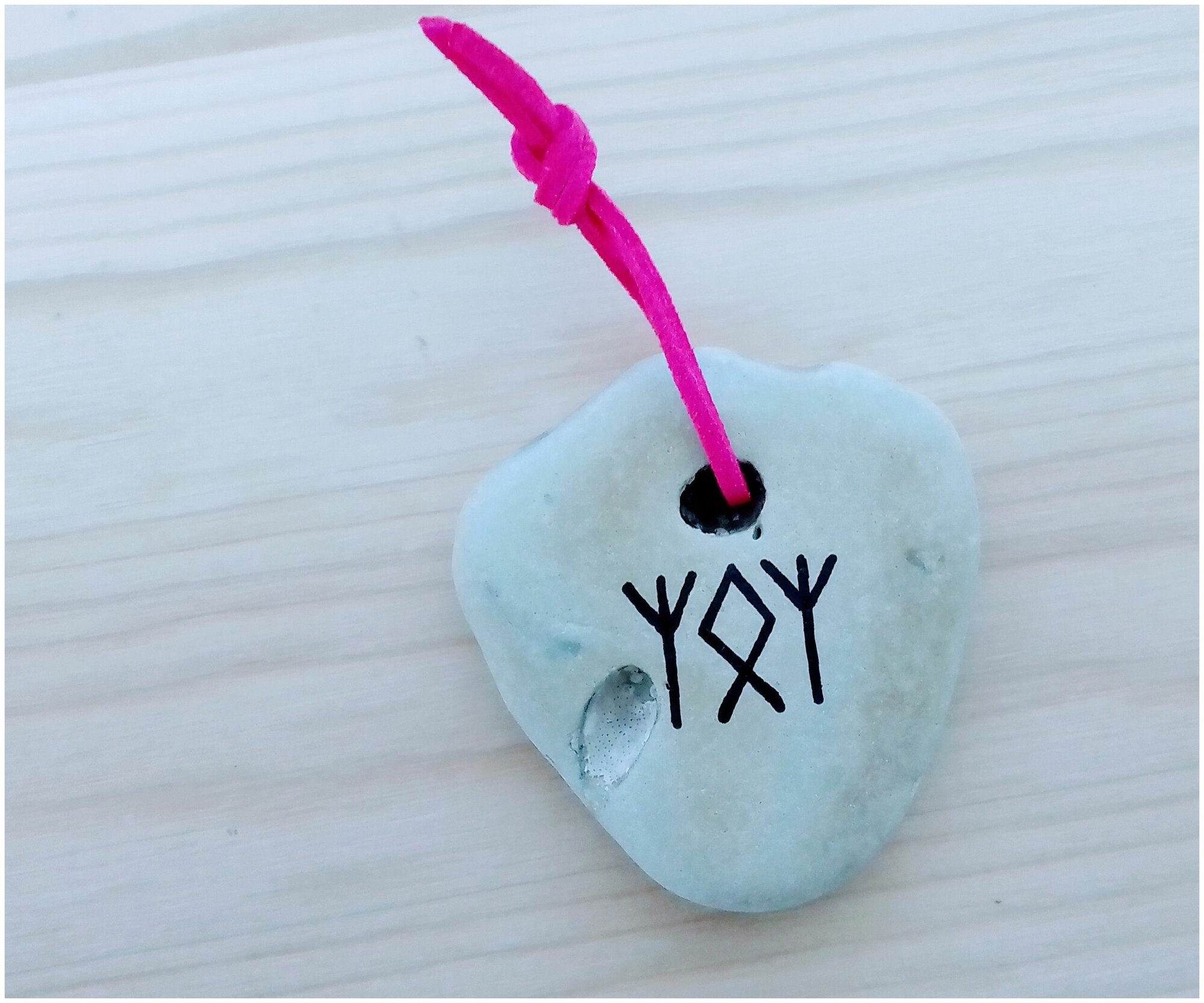 Оберег Рунная защита для дома, квартиры или офиса. Куриный бог с гравировкой рун вручную.