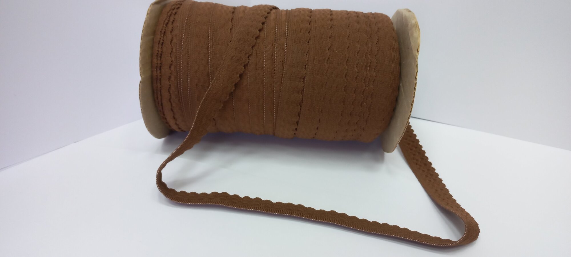 Резинка ажурная Raccoonya 15 мм (нам. 50м) цвет шоколад. Резинка бельевая ажурная. Резинка декоративная