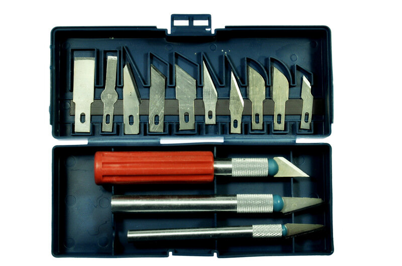 Скальпель с комплектом лезвий 13 лезвий 3 скальпеля