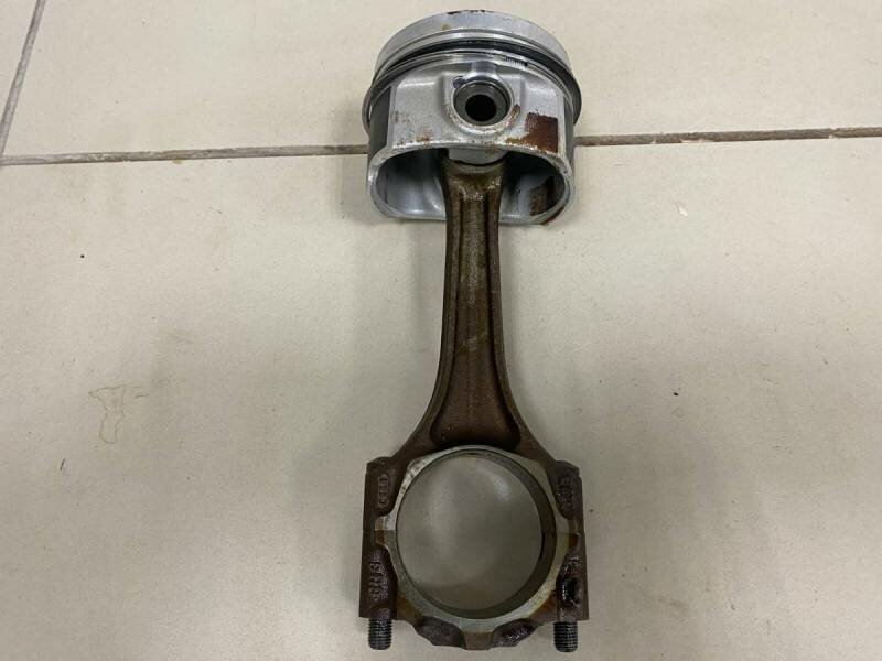 Поршень с шатуном Audi A6 C5 1997-2005 кат.номер: 06A107065J