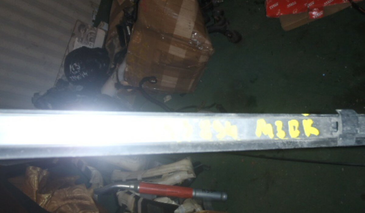 Молдинг крыши 3 (BK) Mazda B32H509L0