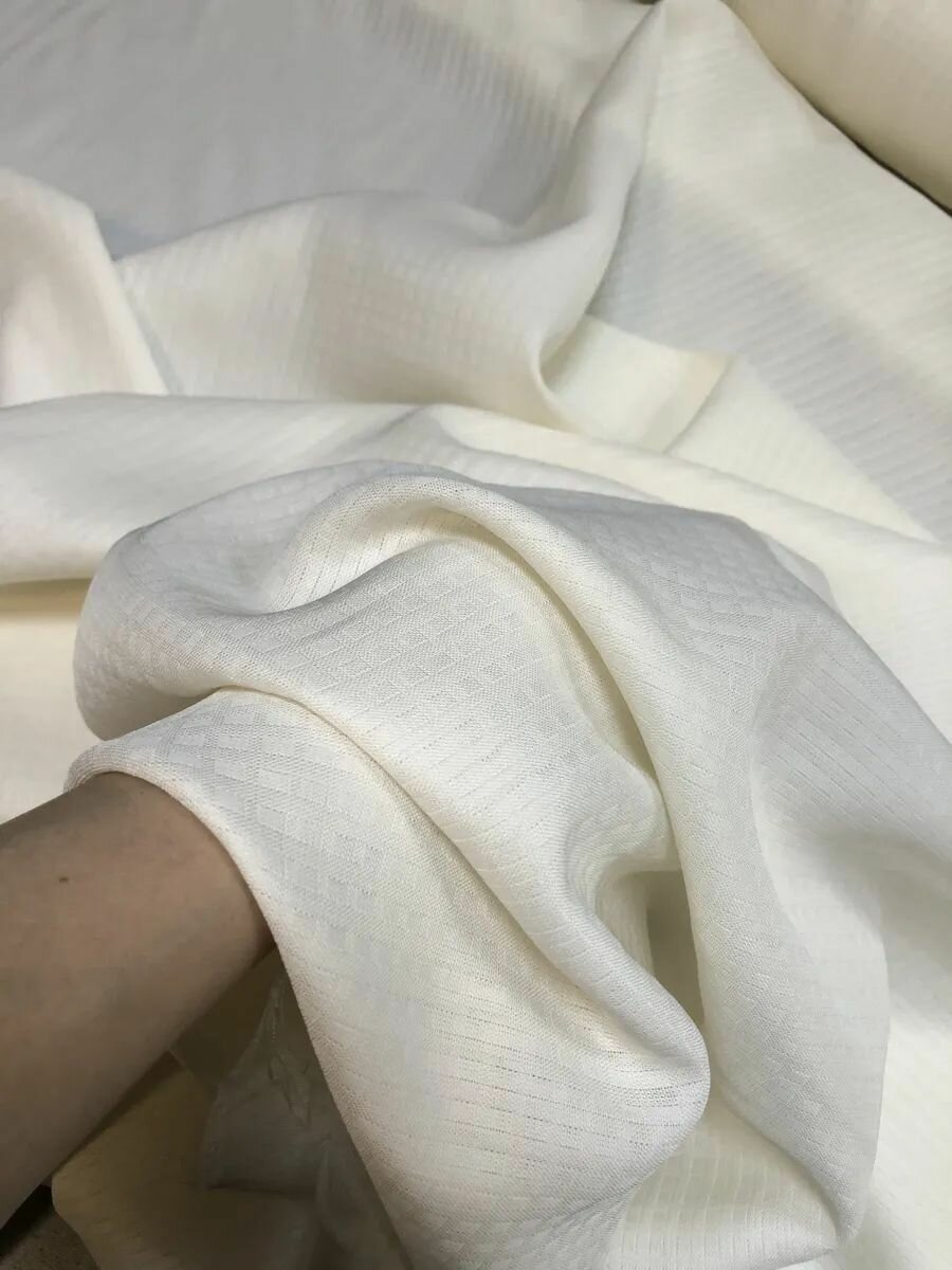 Ткань Вискозный креп молочный, 0,7 метра, Италия