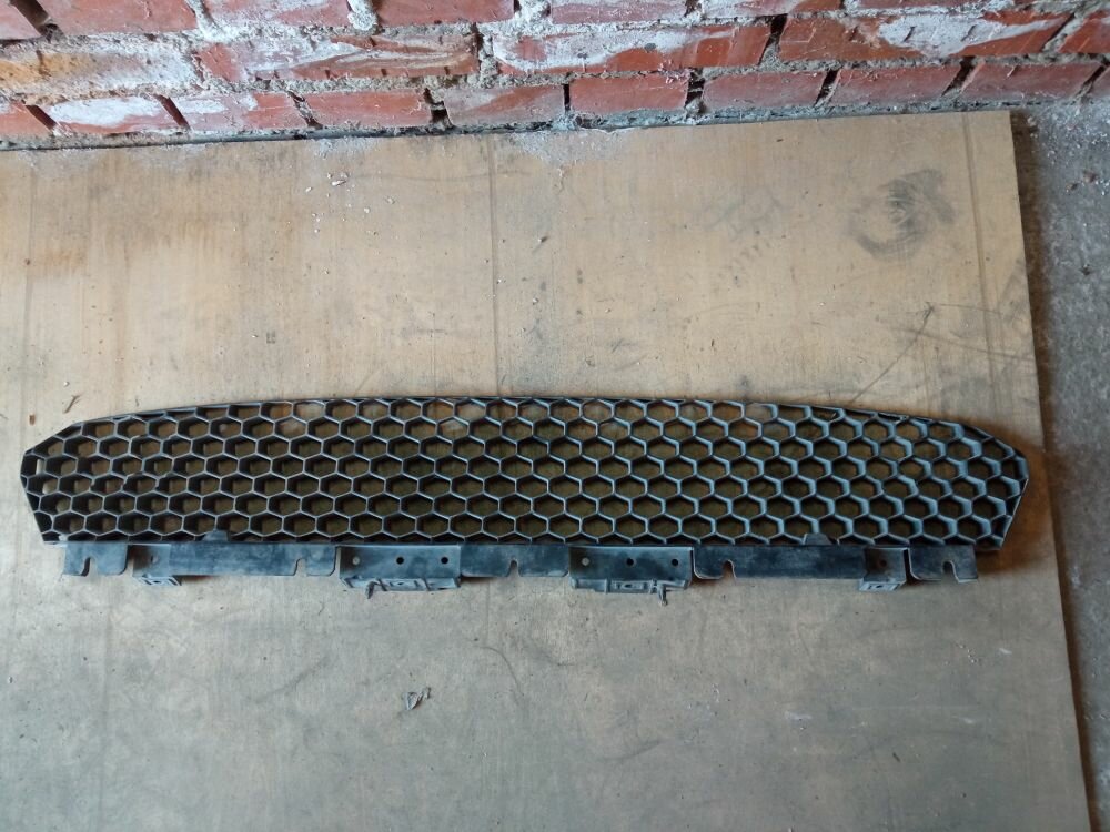 Усилитель переднего бампера ВАЗ (LADA) Priora I рестайлинг (2013—2018) 21704-2803058