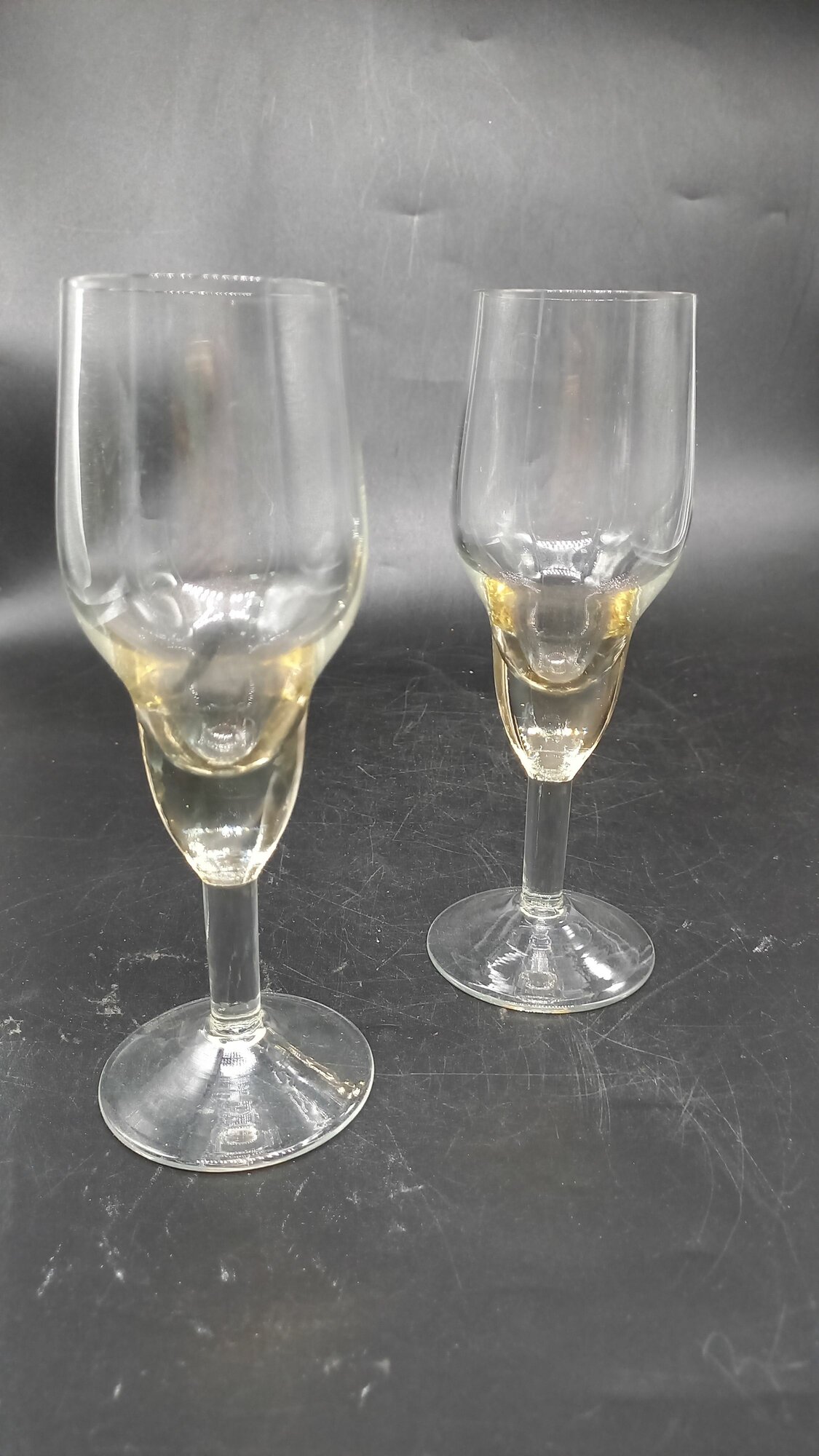 Набор фужеров из цветного желтого стелкла винтажный советский, СССР