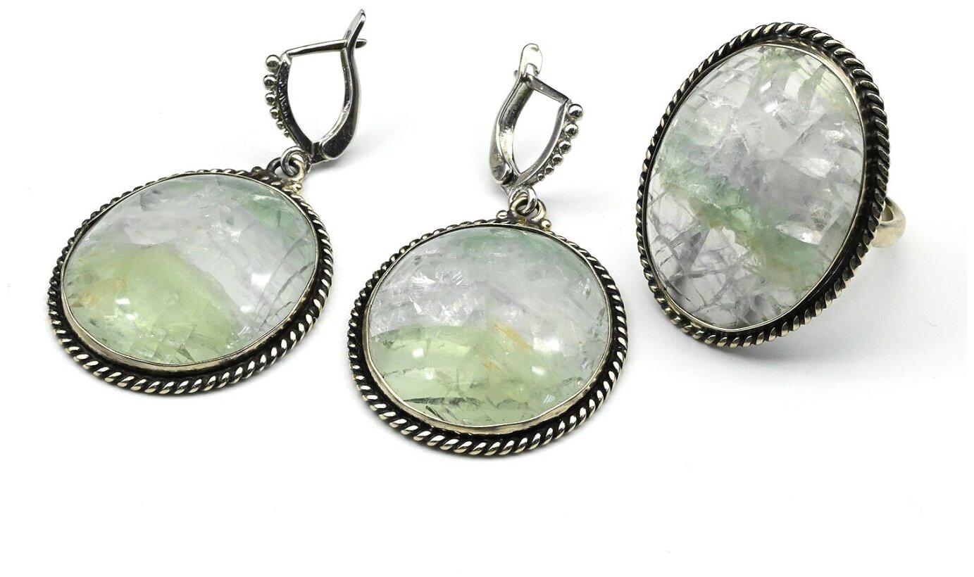 Комплект бижутерии: серьги, кольцо, флюорит