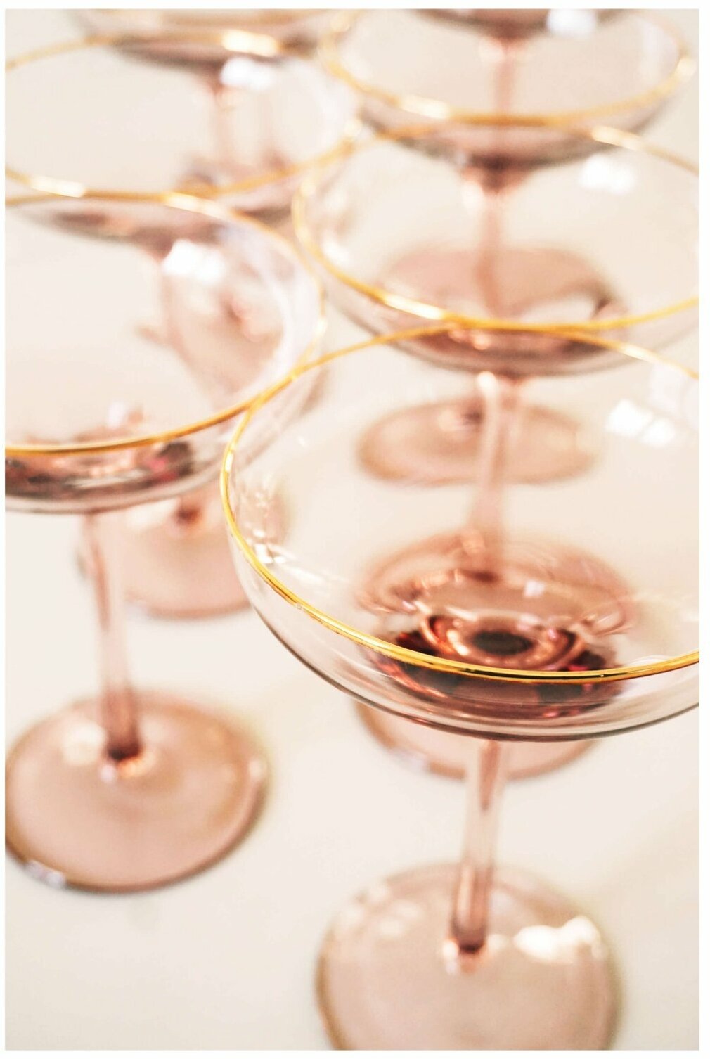 Постер / Плакат / Картина Винные бокалы 60х90 см в раме