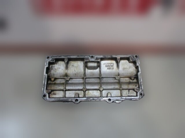 Крышка боковая блока цилиндров двигателя DT1206 Scania P, R, G