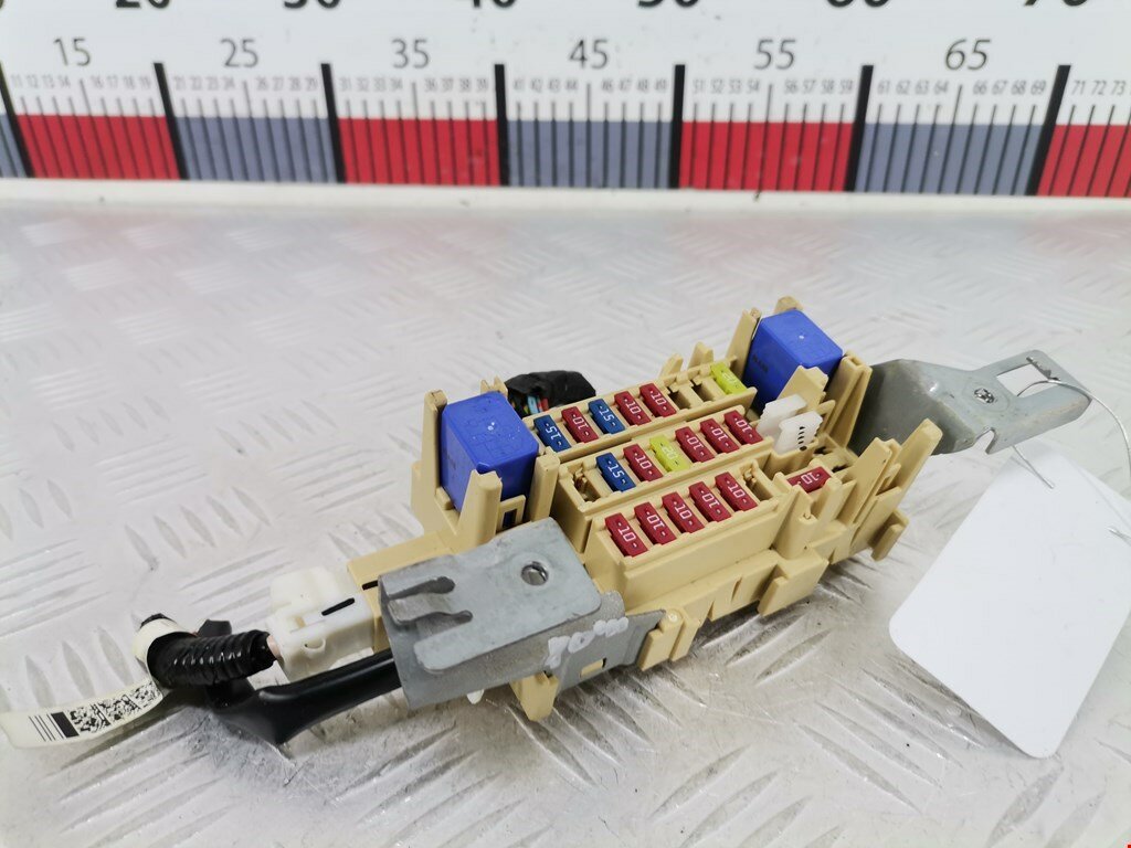 Блок предохранителей Nissan Juke арт. 1690579